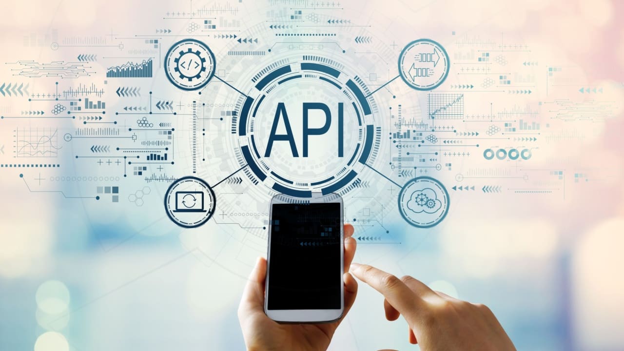 LINE APIとは？できることや実際の使い方、活用事例を紹介